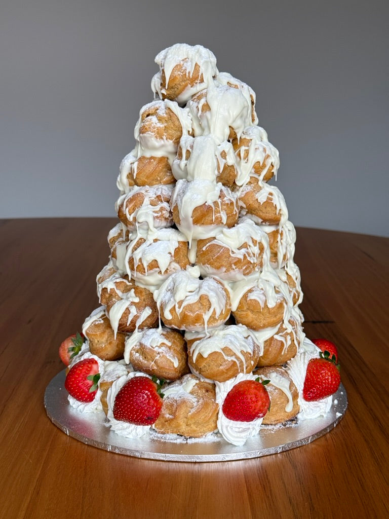 Profiterole Tower – Pelligra Cakes